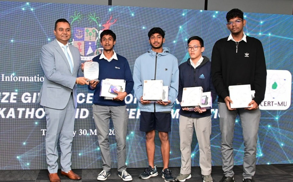 Hackathon and Poster Competition : Le Royal College de Curepipe et ...